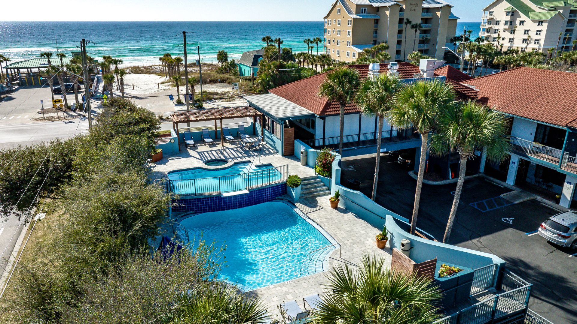 Historic Destin motel reimagined with coastal colors, modern amenities ...